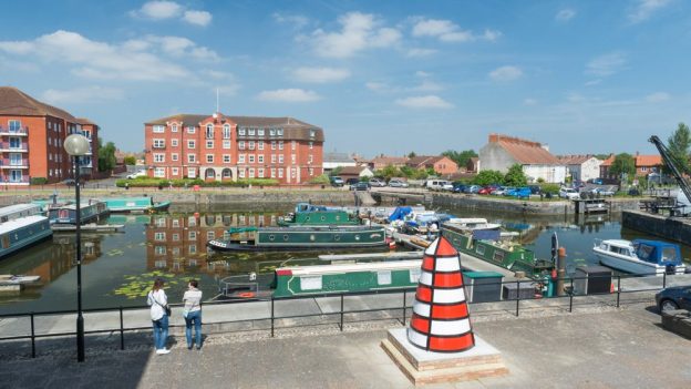 Visit Somerset and enjoy the Beautiful Coastline with The Outdoor Guide